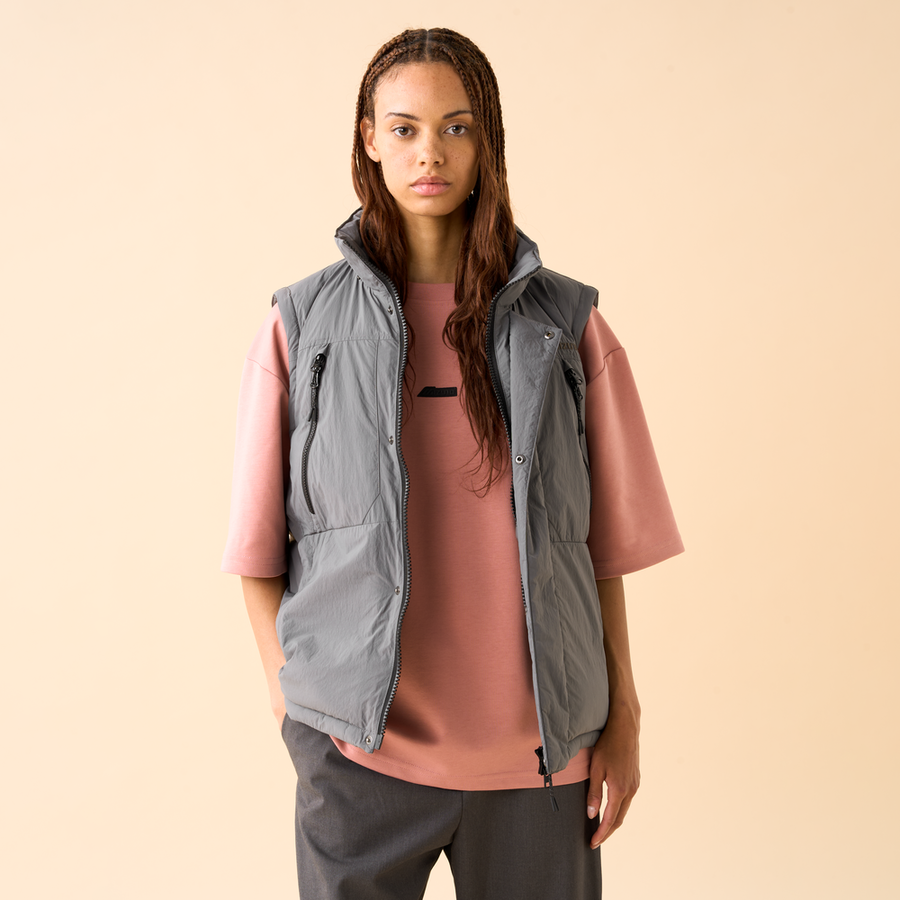 BT Nylon taslan Down Vest - Grey | Men Clothing | Mizuno Belgium